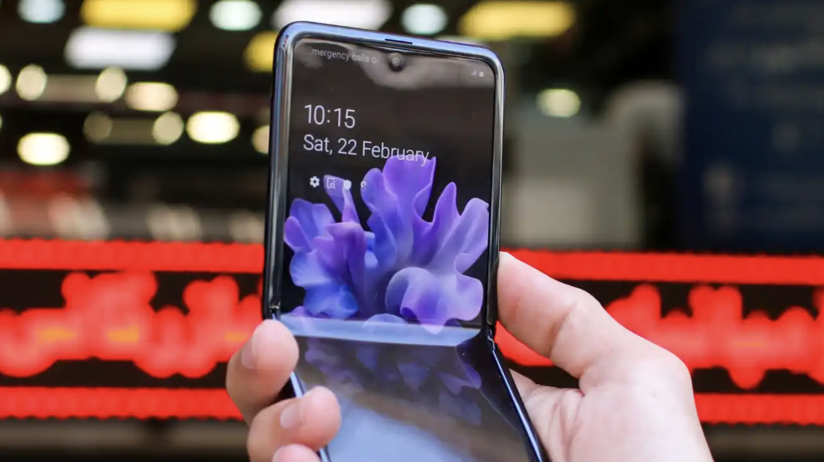 OnePlus Can Launch Its 1st Ever Flip Phone In 2025: OnePlus V FLip ...