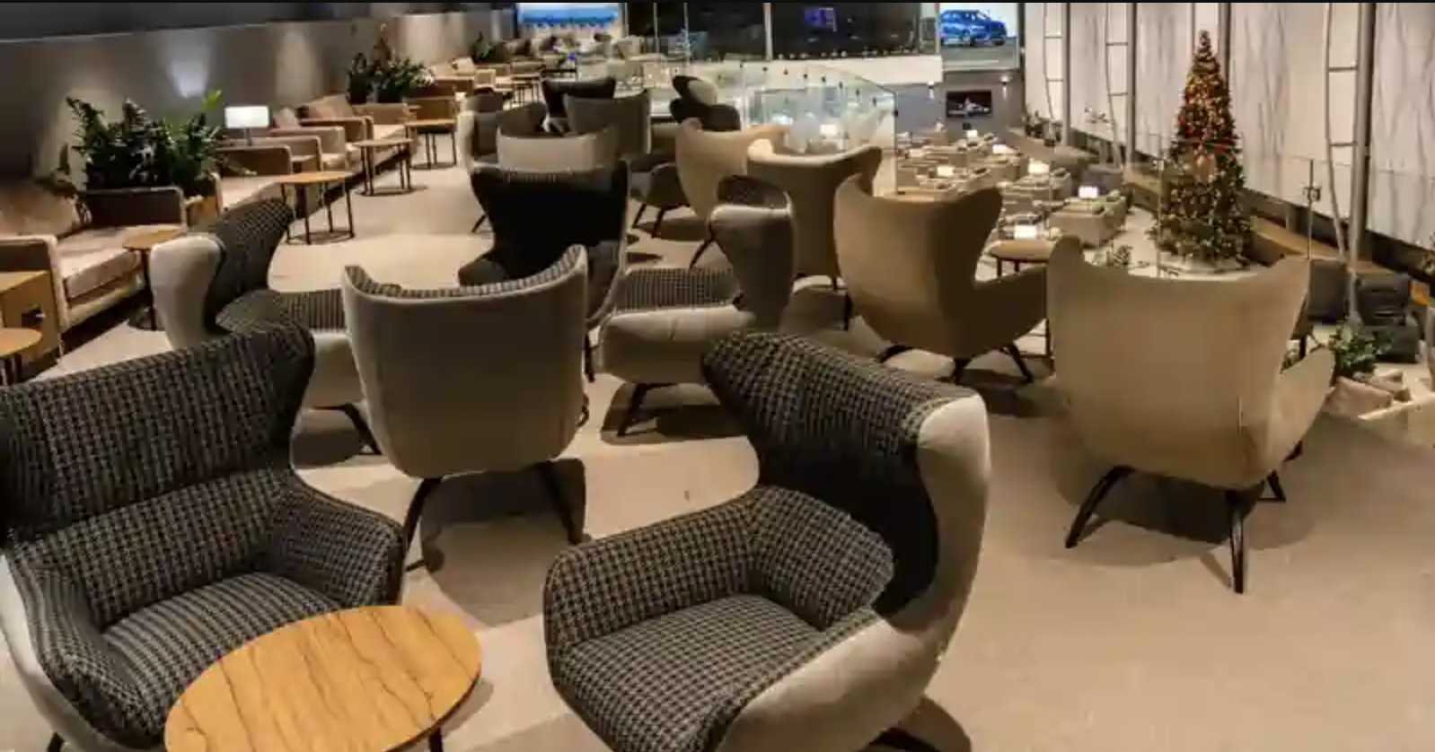 7 Credit Cards For Getting Free Access To Airport Lounge Across India ...