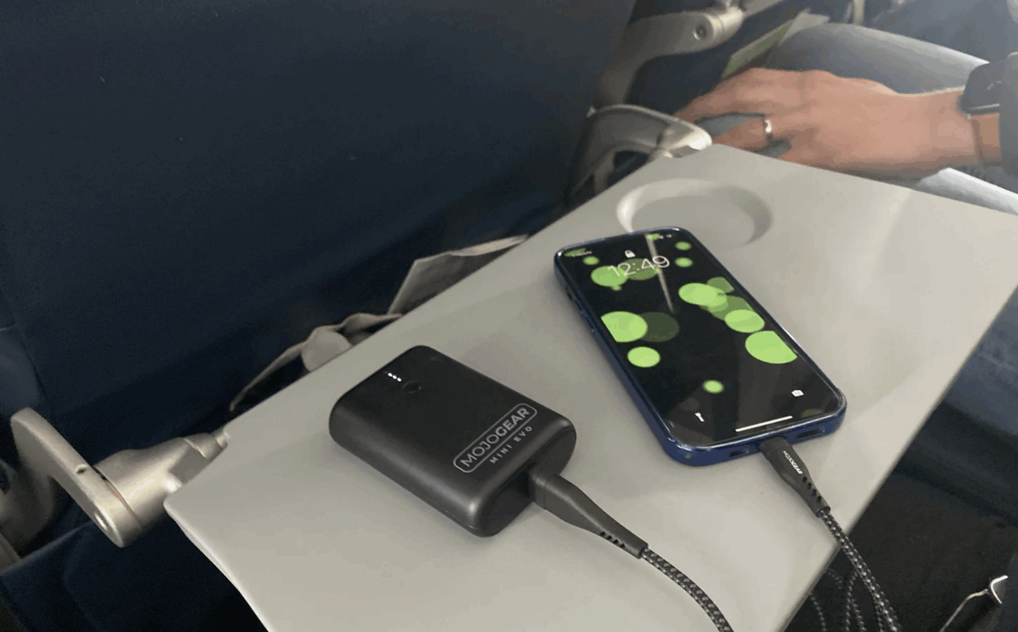 Govt Bans Usage Of Power Banks Inside Flights - Trak.in - Indian ...