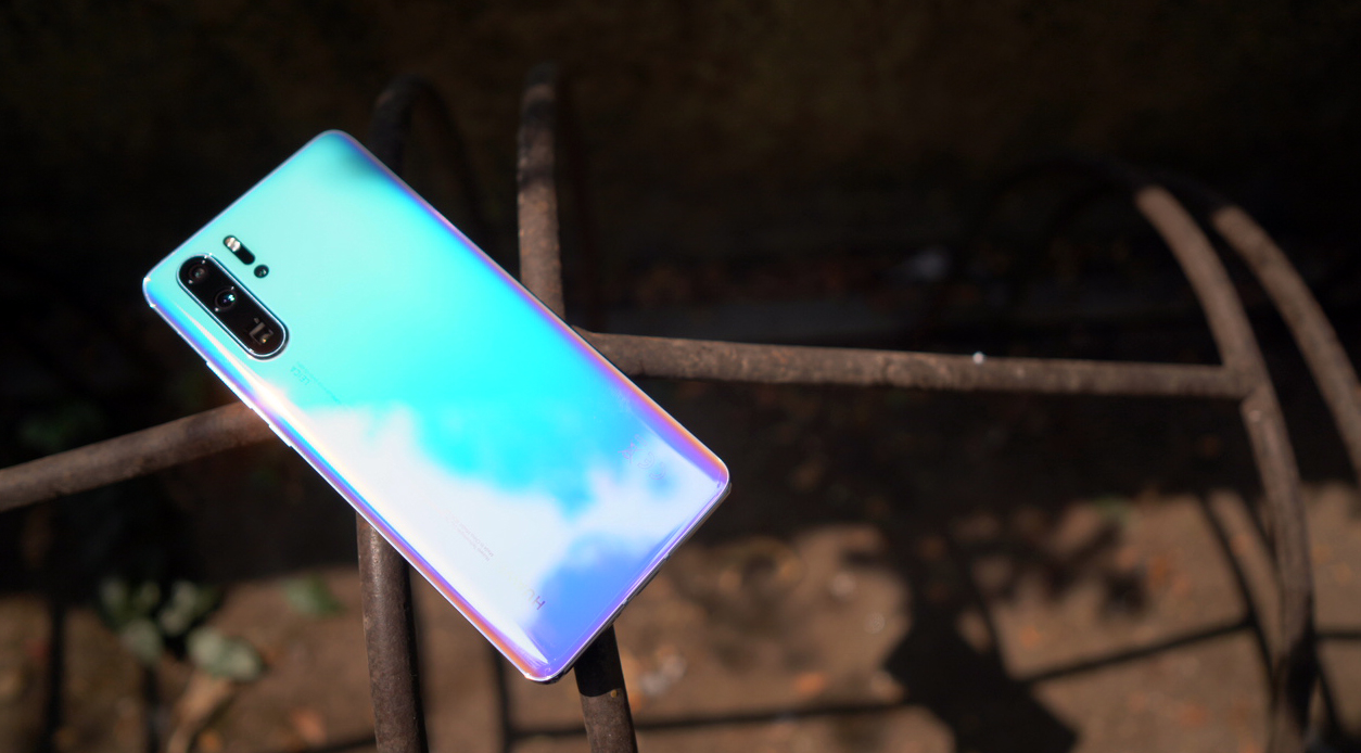 Huawei P30 Pro First Impressions: 50X Zoom, AI Camera Steals The Show ...